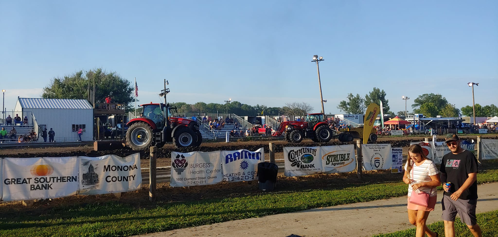Outlaw Tractor Pull – The Siouxland Blog